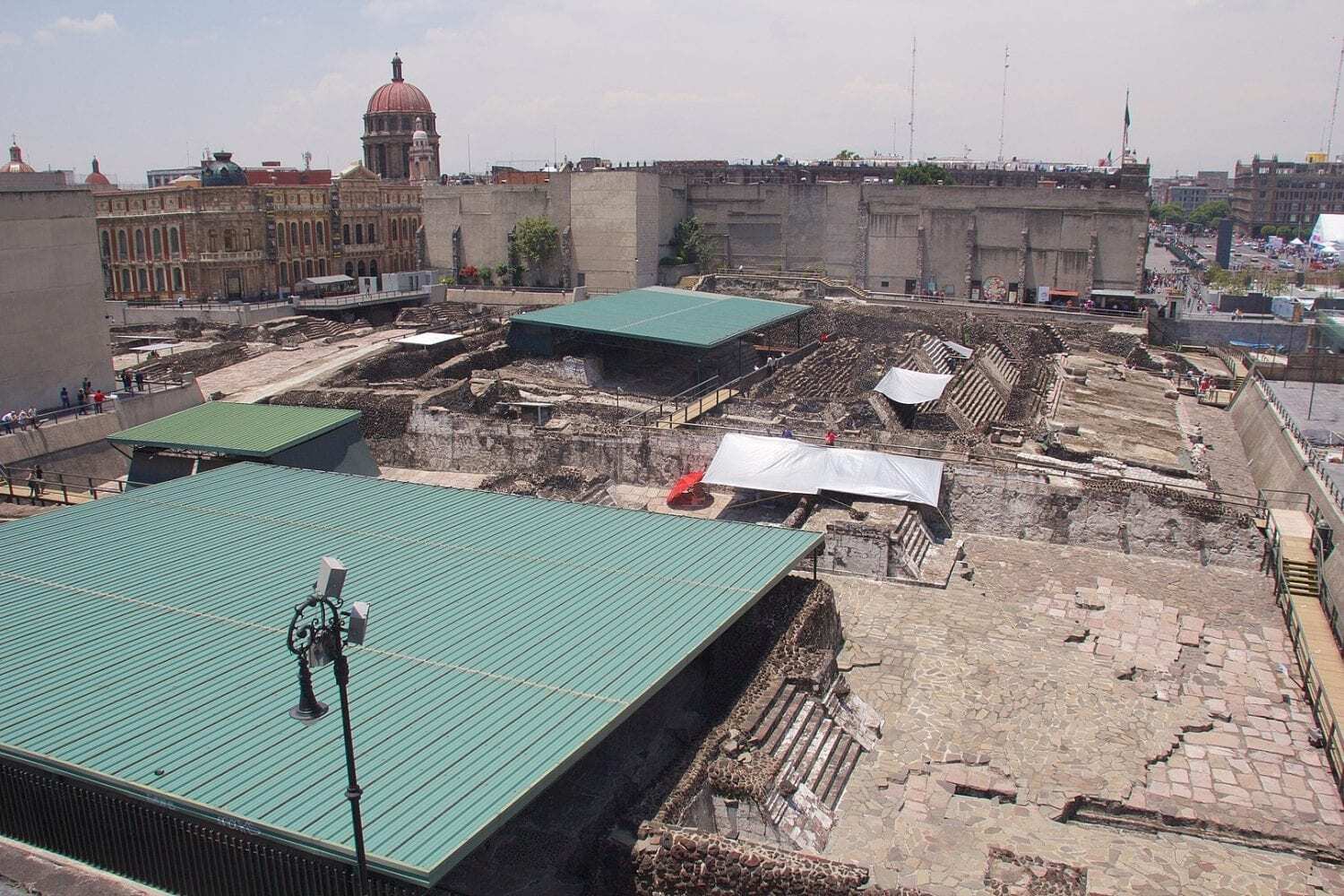 Aztec platform discovered at Templo Mayor