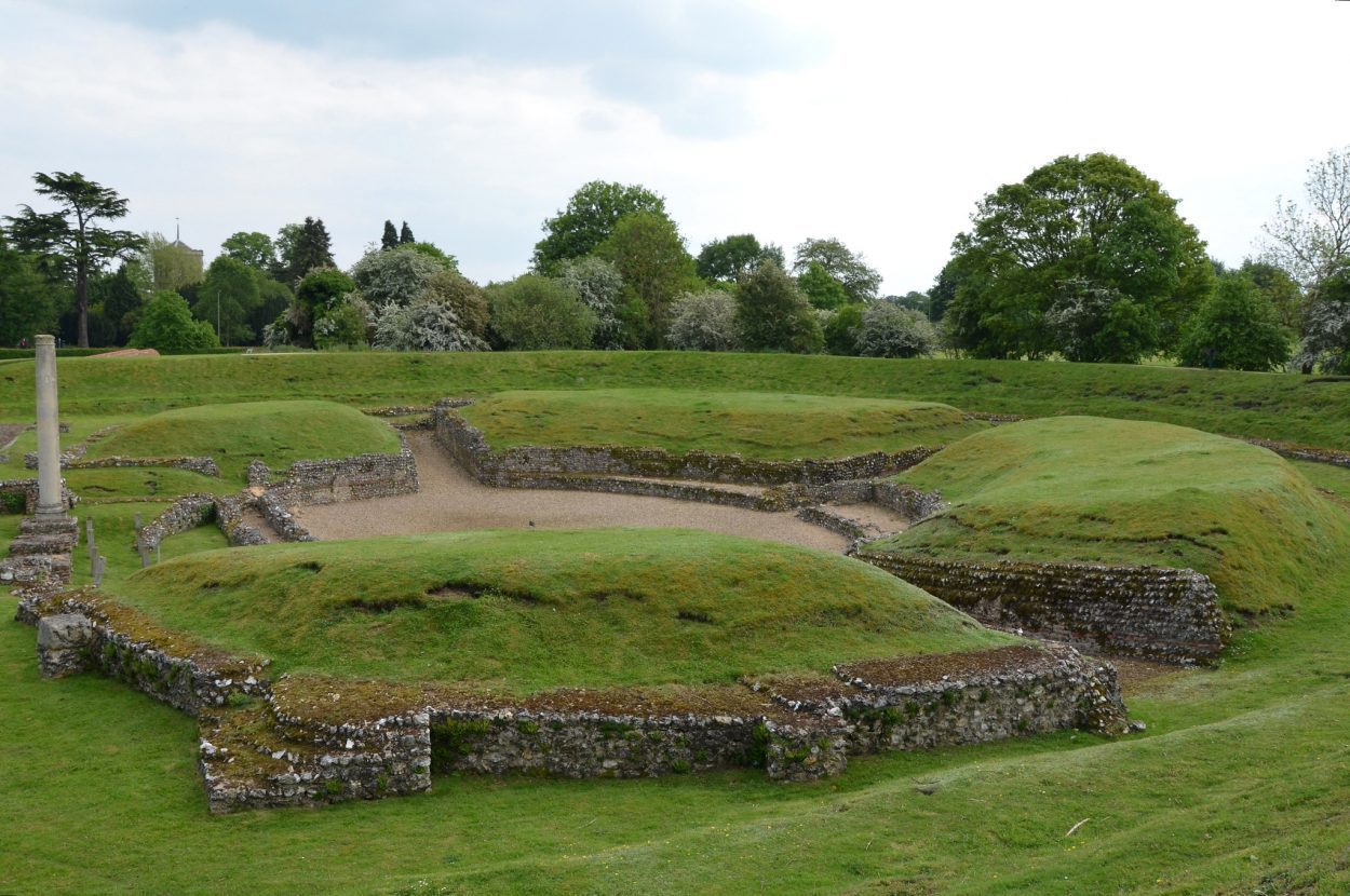 10 Roman Amphitheatres in Britain