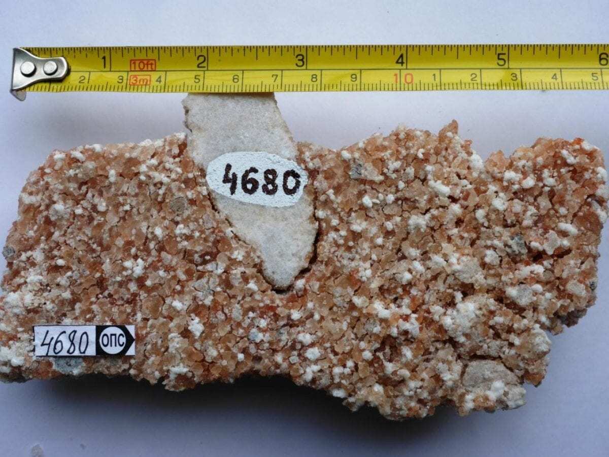Two-billion-year-old salt rock reveals rise of oxygen in ancient atmosphere