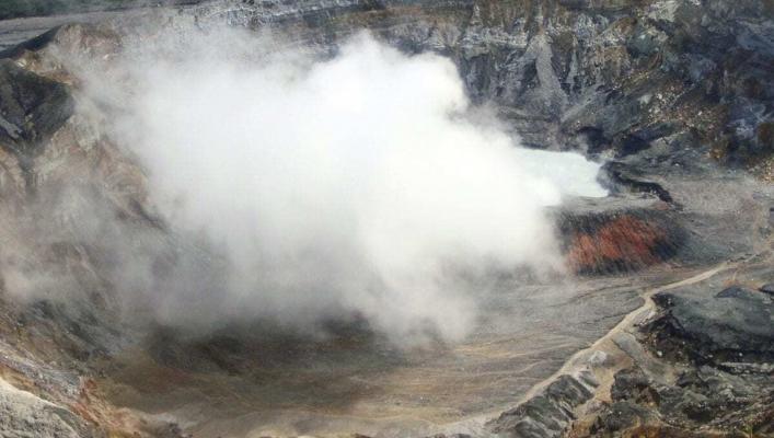 Microbes living in a toxic volcanic lake could hold clues to life on Mars