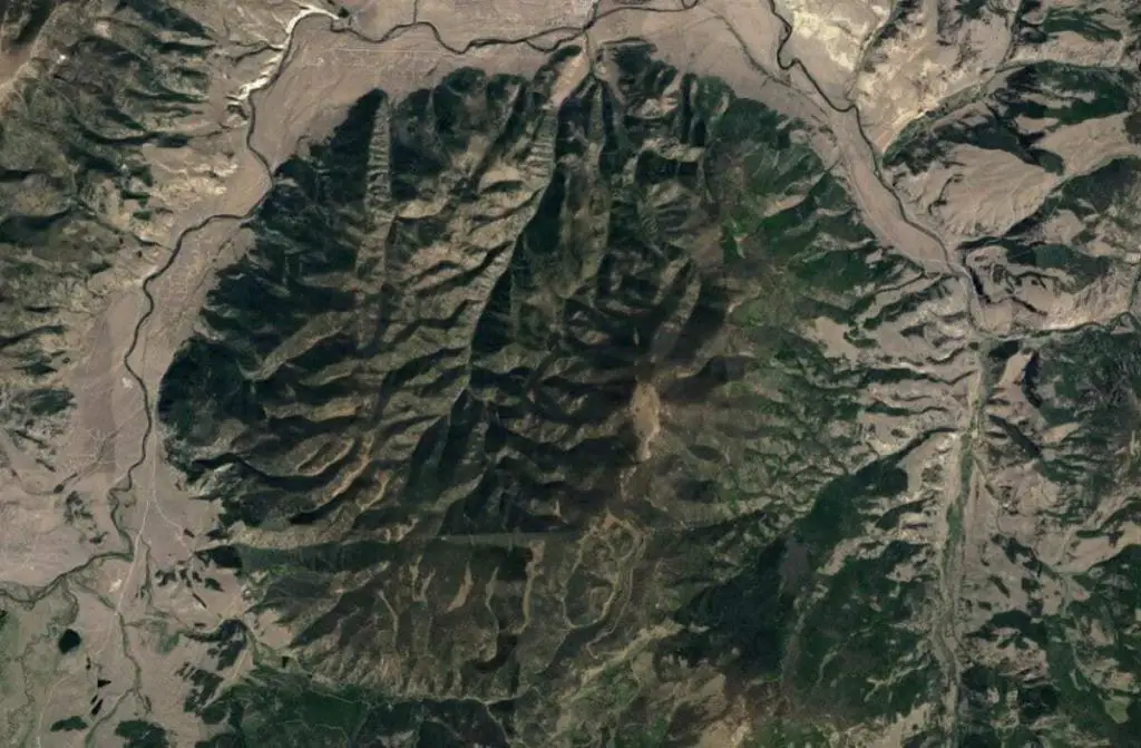 10 of the Largest "Super Volcanoes"