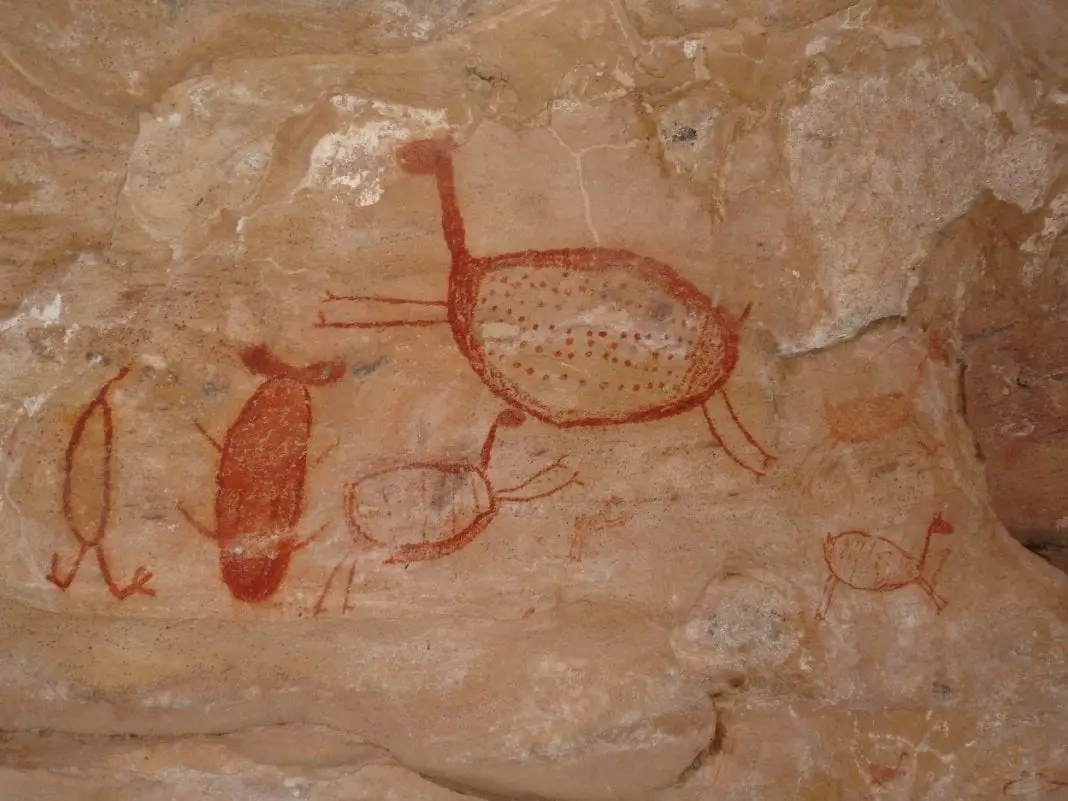 10 prehistoric cave paintings
