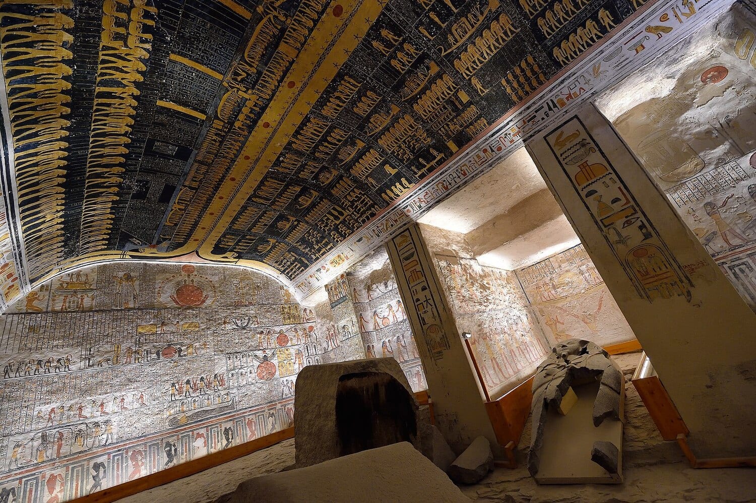Virtual Interactive Environment of Ancient Tomb of Ramesses VI