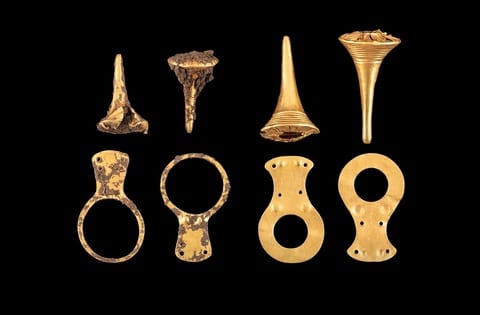 Treasure-Trove of Golden Artefacts Excavated in Copper Age Cemetery