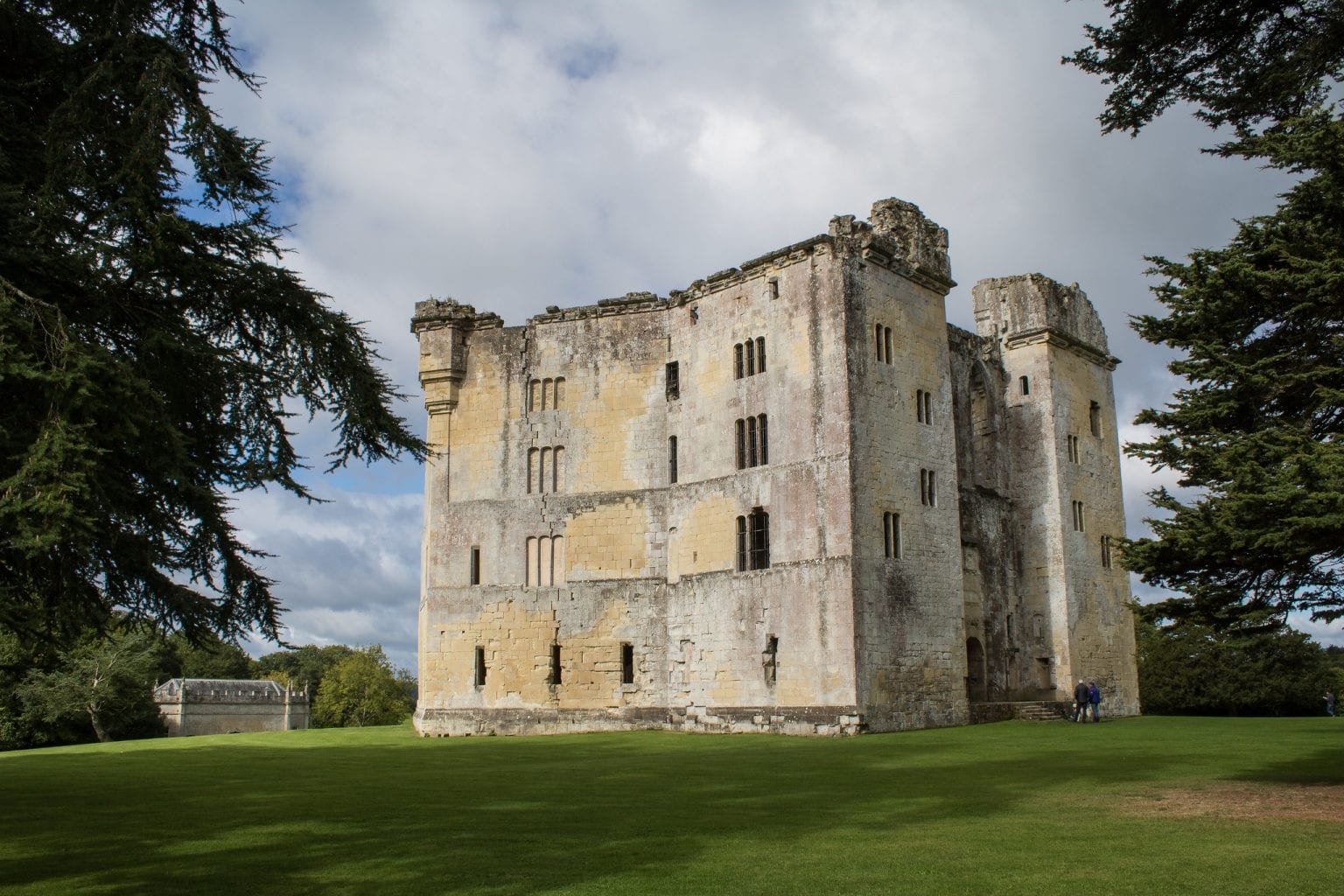 20 Romantic Ruined Castles in England
