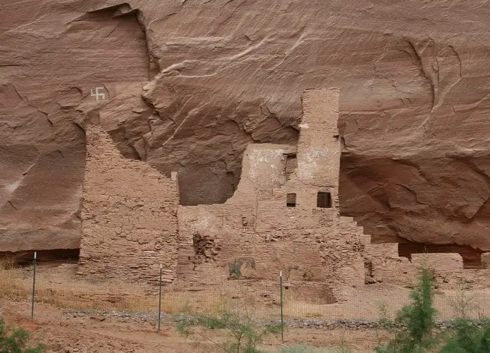 10 Cliff Dwellings of the Ancient Pueblos