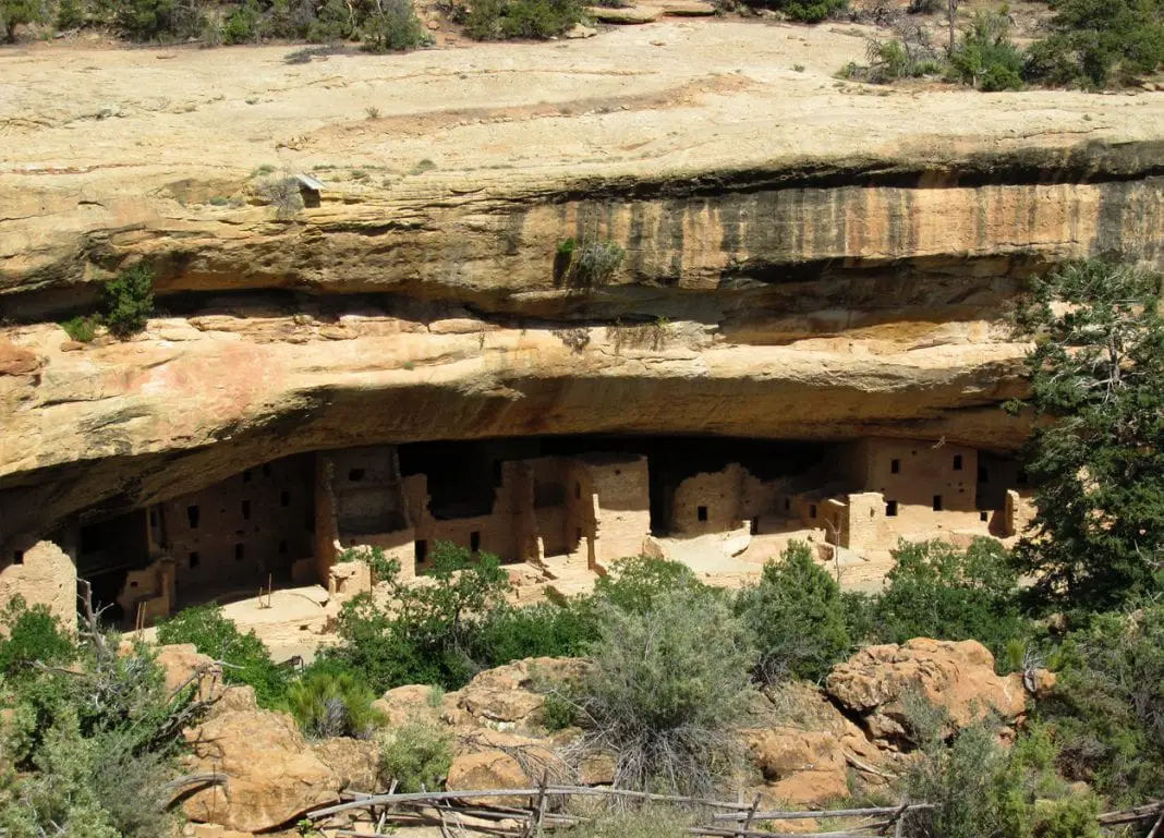 10 Cliff Dwellings of the Ancient Pueblos