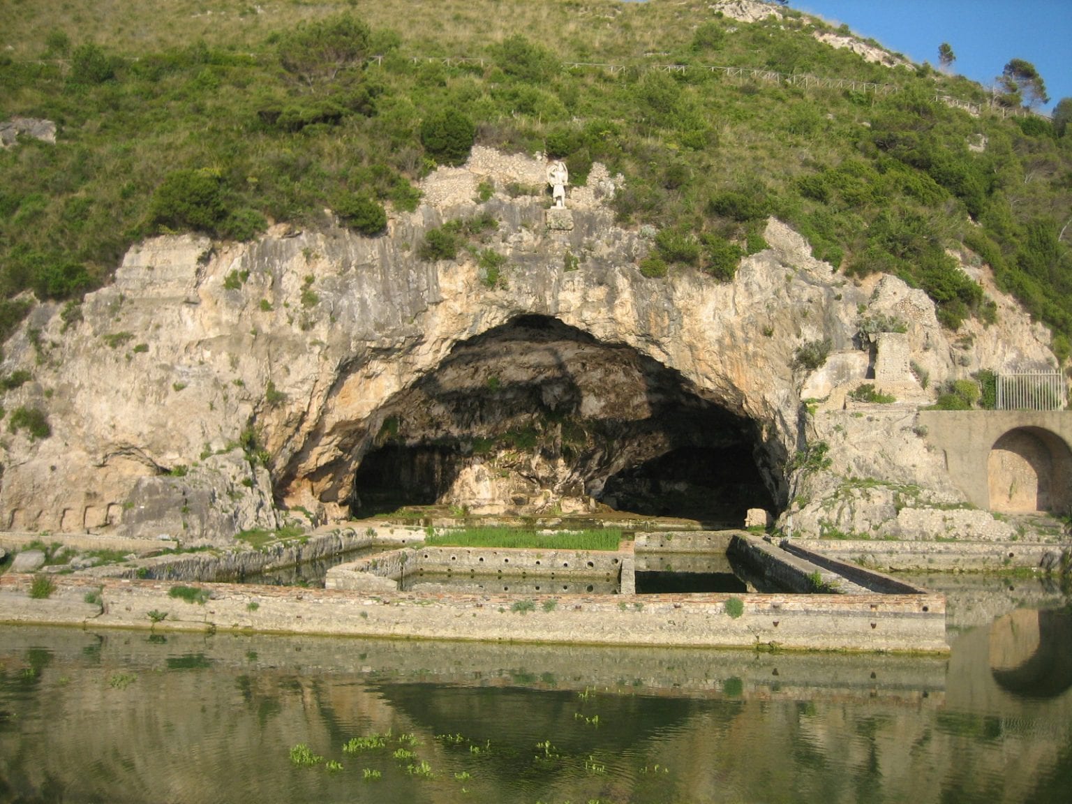 100 ancient ruins around the world