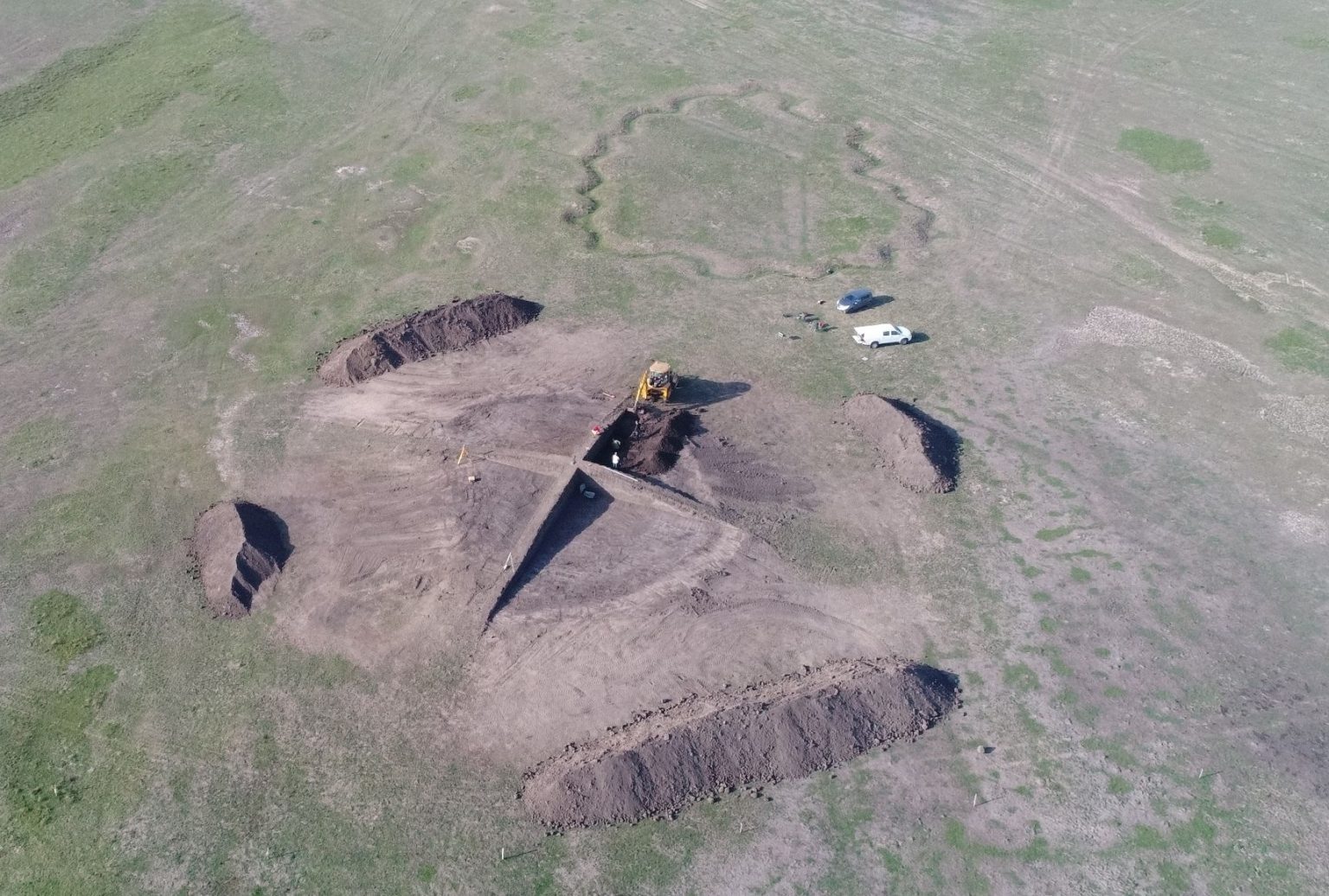 Burials covered in red dye found in Serbian barrows
