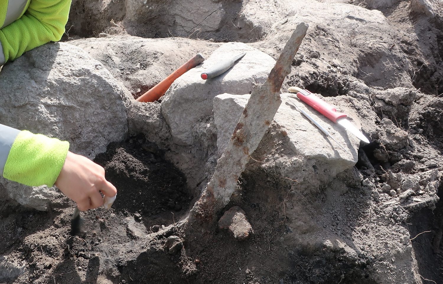 Archaeologists unearth two Viking Age swords in burial ground