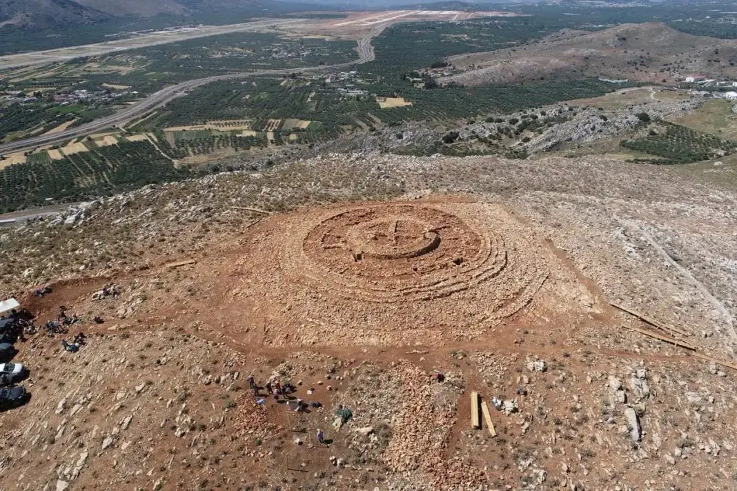 Labyrinthine structure discovered from the Minoan civilisation